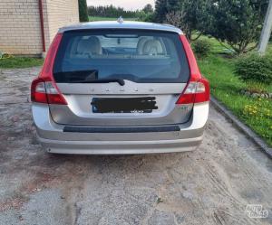 Brown Volvo V70 2010 in Kaunas, with an engine capacity of 1.60 L and mileage of 388 thousand km for 3300 €, photo 4 on AUTOMOTO.COM.LV