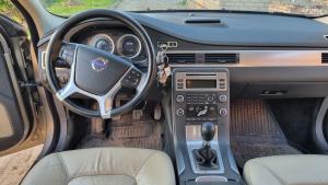 Brown Volvo V70 2010 in Kaunas, with an engine capacity of 1.60 L and mileage of 388 thousand km for 3300 €, photo 9 on AUTOMOTO.COM.LV