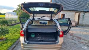 Brown Volvo V70 2010 in Kaunas, with an engine capacity of 1.60 L and mileage of 388 thousand km for 3300 €, photo 12 on AUTOMOTO.COM.LV