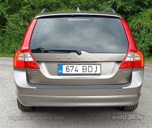 Brūns Volvo V70 2010 Tallina, ar dzinēja tilpumu 2.00 L un nobraukumu 226 tūkst. km par 4995 €, foto 12 vietnē AUTOMOTO.COM.LV