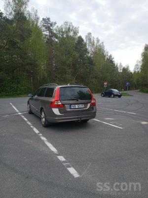 Brūns Volvo V70 2010 Rīga, ar dzinēja tilpumu 2.40 L un nobraukumu 310 tūkst. km par 4590 €, foto 4 vietnē AUTOMOTO.COM.LV