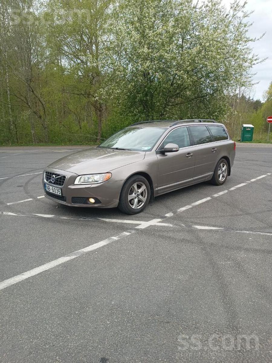 Brūns Volvo V70 2010 Rīga, ar dzinēja tilpumu 2.40 L un nobraukumu 310 tūkst. km par 4590 €, foto 6 vietnē AUTOMOTO.COM.LV