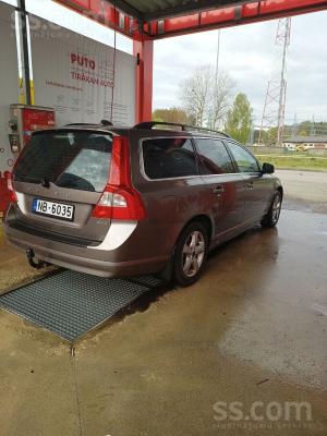 Brūns Volvo V70 2010 Rīga, ar dzinēja tilpumu 2.40 L un nobraukumu 310 tūkst. km par 4590 €, foto 12 vietnē AUTOMOTO.COM.LV