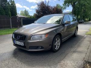 Brown Volvo V70 2010 in Ogre, with an engine capacity of 2.40 L and mileage of 357 thousand km for 2900 €, photo 3 on AUTOMOTO.COM.LV