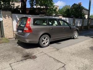 Brown Volvo V70 2010 in Ogre, with an engine capacity of 2.40 L and mileage of 357 thousand km for 2900 €, photo 4 on AUTOMOTO.COM.LV