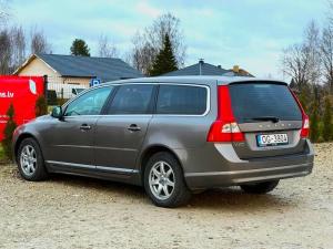 Brūns Volvo V70 2010 Jelgava, ar dzinēja tilpumu 2.40 L un nobraukumu 450 tūkst. km par 3990 €, foto 5 vietnē AUTOMOTO.COM.LV