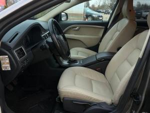 Brūns Volvo V70 2010 Jelgava, ar dzinēja tilpumu 2.40 L un nobraukumu 450 tūkst. km par 3990 €, foto 8 vietnē AUTOMOTO.COM.LV