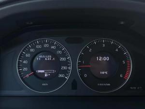 Brūns Volvo V70 2010 Jelgava, ar dzinēja tilpumu 2.40 L un nobraukumu 450 tūkst. km par 3990 €, foto 16 vietnē AUTOMOTO.COM.LV