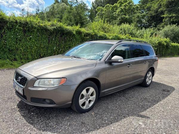 Brown Volvo V70 2010 in Riga, with an engine capacity of 2.40 L and mileage of 346 thousand km for 2950 €, photo 1 on AUTOMOTO.COM.LV