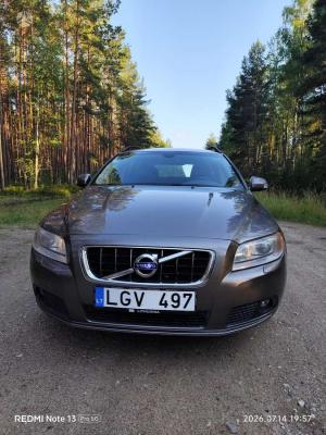 Brown Volvo V70 2010 in Vilnius, with an engine capacity of 2.40 L and mileage of 372 thousand km for 4900 €, photo 3 on AUTOMOTO.COM.LV