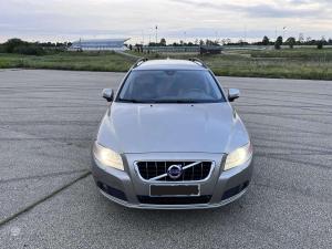 Brūns Volvo V70 2010 Raseiniai, ar dzinēja tilpumu 2.40 L un nobraukumu 331 tūkst. km par 4600 €, foto 3 vietnē AUTOMOTO.COM.LV