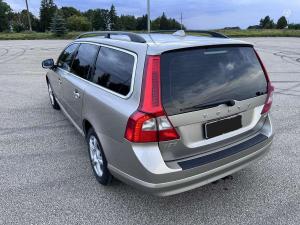 Brūns Volvo V70 2010 Raseiniai, ar dzinēja tilpumu 2.40 L un nobraukumu 331 tūkst. km par 4600 €, foto 8 vietnē AUTOMOTO.COM.LV
