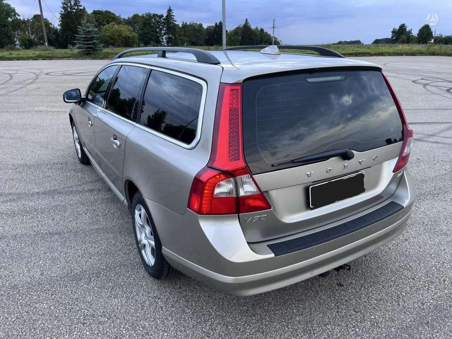 Brūns Volvo V70 2010 Raseiniai, ar dzinēja tilpumu 2.40 L un nobraukumu 331 tūkst. km par 4600 €, foto 8 vietnē AUTOMOTO.COM.LV