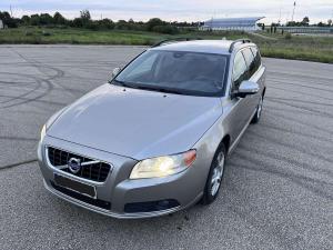 Brūns Volvo V70 2010 Raseiniai, ar dzinēja tilpumu 2.40 L un nobraukumu 331 tūkst. km par 4600 €, foto 10 vietnē AUTOMOTO.COM.LV