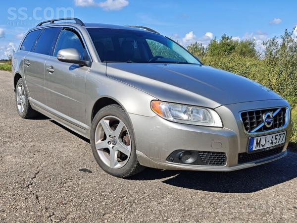 Brown Volvo V70 2010 in Daugavpils, with an engine capacity of 2.40 L and mileage of 316 thousand km for 5600 €, photo 4 on AUTOMOTO.COM.LV