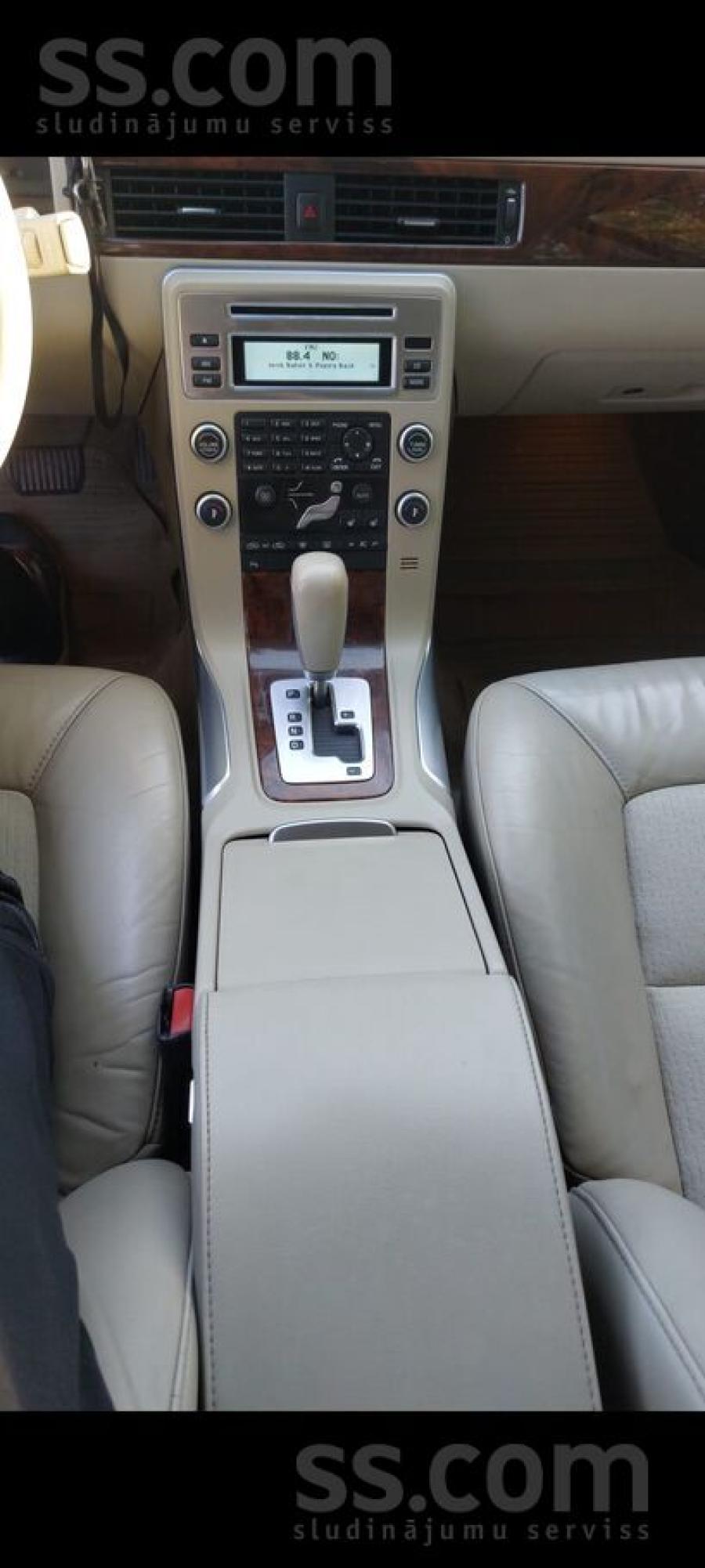 Brūns Volvo V70 2010 Balvi, ar dzinēja tilpumu 2.00 L un nobraukumu 408 tūkst. km par 2850 €, foto 12 vietnē AUTOMOTO.COM.LV