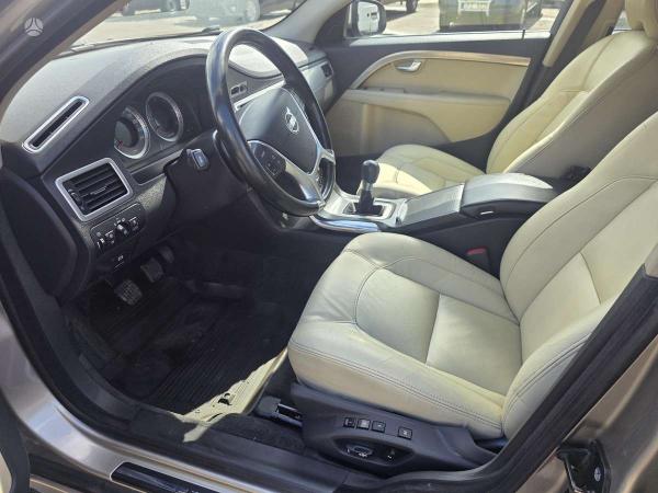 Brown Volvo V70 2010 in Marijampole, with an engine capacity of 1.56 L and mileage of 348 thousand km for 3300 €, photo 9 on AUTOMOTO.COM.LV