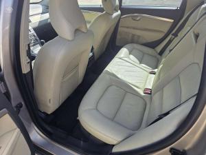 Brown Volvo V70 2010 in Marijampole, with an engine capacity of 1.56 L and mileage of 348 thousand km for 3300 €, photo 10 on AUTOMOTO.COM.LV