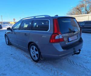 Brown Volvo V70 2011 in Ukmerge, with an engine capacity of 1.56 L and mileage of 311 thousand km for 5500 €, photo 3 on AUTOMOTO.COM.LV