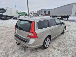 Brūns Volvo V70 2011 Panevēža, ar dzinēja tilpumu 2.40 L un nobraukumu 350 tūkst. km par 5199 €, foto 5 vietnē AUTOMOTO.COM.LV
