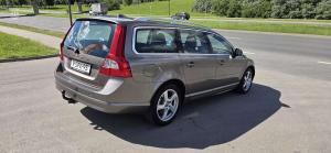 Brown Volvo V70 2011 in Kaunas, with an engine capacity of 1.98 L and mileage of 300 thousand km for 5750 €, photo 6 on AUTOMOTO.COM.LV