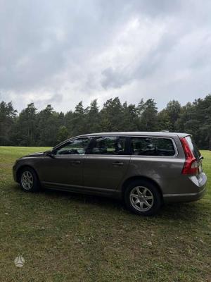 Brown Volvo V70 2011 in Svencionys, with an engine capacity of 1.98 L and mileage of 265 thousand km for 5099 €, photo 5 on AUTOMOTO.COM.LV