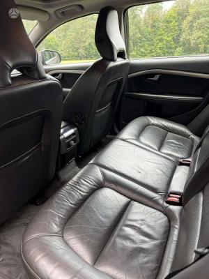 Brown Volvo V70 2011 in Svencionys, with an engine capacity of 1.98 L and mileage of 265 thousand km for 5099 €, photo 6 on AUTOMOTO.COM.LV