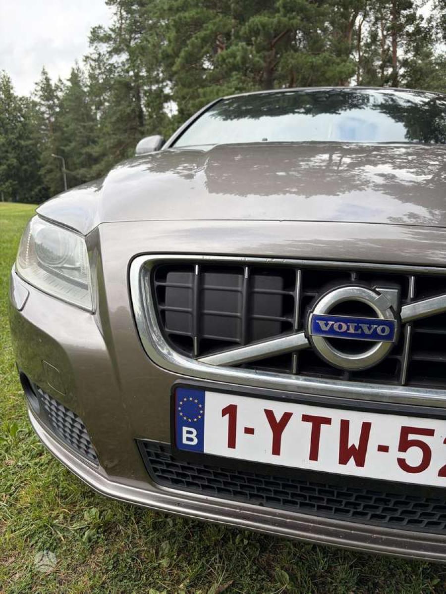 Brown Volvo V70 2011 in Svencionys, with an engine capacity of 1.98 L and mileage of 265 thousand km for 5099 €, photo 11 on AUTOMOTO.COM.LV