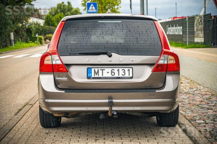 Brūns Volvo V70 2011 Rīga, ar dzinēja tilpumu 2.00 L un nobraukumu 306 tūkst. km par 4490 €, foto 6 vietnē AUTOMOTO.COM.LV