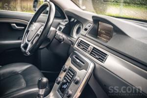 Brūns Volvo V70 2011 Rīga, ar dzinēja tilpumu 2.00 L un nobraukumu 306 tūkst. km par 4490 €, foto 9 vietnē AUTOMOTO.COM.LV