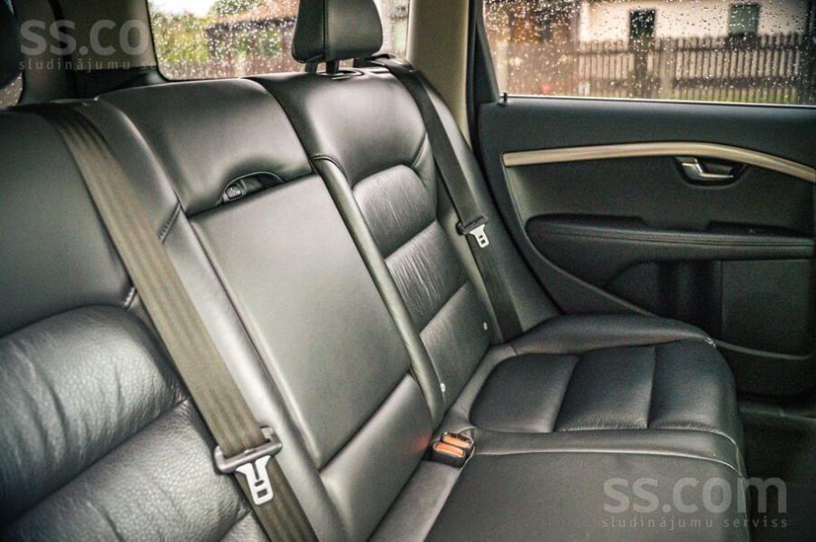 Brūns Volvo V70 2011 Rīga, ar dzinēja tilpumu 2.00 L un nobraukumu 306 tūkst. km par 4490 €, foto 11 vietnē AUTOMOTO.COM.LV