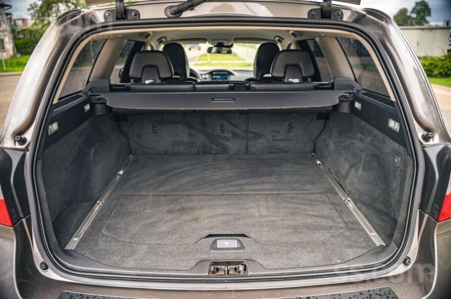 Brūns Volvo V70 2011 Rīga, ar dzinēja tilpumu 2.00 L un nobraukumu 306 tūkst. km par 4490 €, foto 21 vietnē AUTOMOTO.COM.LV