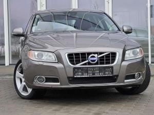 Brown Volvo V70 2012 in Vilnius, with an engine capacity of 1.98 L and mileage of 276 thousand km for 7500 €, photo 2 on AUTOMOTO.COM.LV