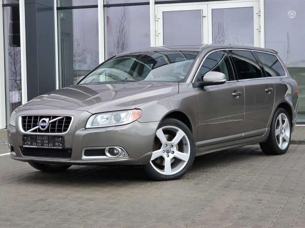 Brown Volvo V70 2012 in Vilnius, with an engine capacity of 1.98 L and mileage of 276 thousand km for 7500 €, photo 3 on AUTOMOTO.COM.LV