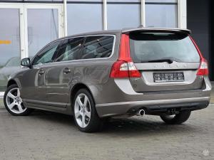 Brown Volvo V70 2012 in Vilnius, with an engine capacity of 1.98 L and mileage of 276 thousand km for 7500 €, photo 5 on AUTOMOTO.COM.LV