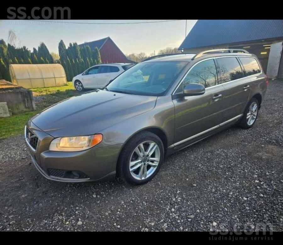 Brūns Volvo V70 2012 Bauska, ar dzinēja tilpumu 2.00 L un nobraukumu 320 tūkst. km par 6299 €, foto 3 vietnē AUTOMOTO.COM.LV