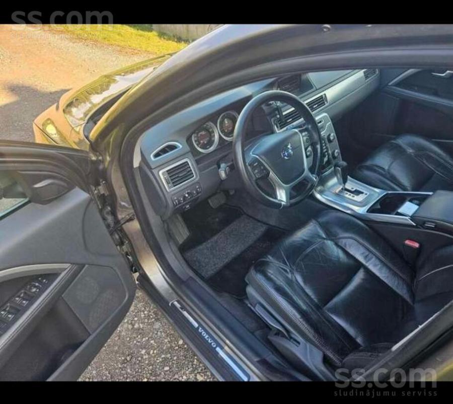 Brūns Volvo V70 2012 Bauska, ar dzinēja tilpumu 2.00 L un nobraukumu 320 tūkst. km par 6299 €, foto 14 vietnē AUTOMOTO.COM.LV