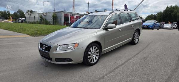 Brown Volvo V70 2012 in Kaunas, with an engine capacity of 1.98 L and mileage of 300 thousand km for 5650 €, photo 1 on AUTOMOTO.COM.LV