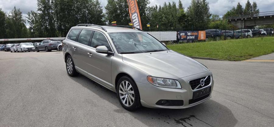 Brūns Volvo V70 2012 Kauņa, ar dzinēja tilpumu 1.98 L un nobraukumu 300 tūkst. km par 5650 €, foto 8 vietnē AUTOMOTO.COM.LV