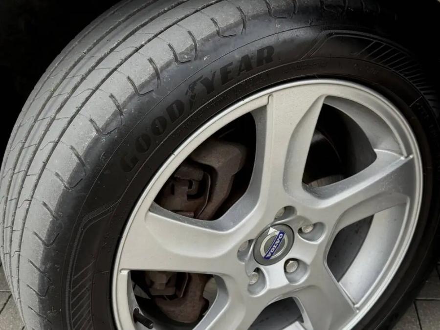 Brūns Volvo V70 2012 Rēzekne, ar dzinēja tilpumu 2.00 L un nobraukumu 260 tūkst. km par 6990 €, foto 11 vietnē AUTOMOTO.COM.LV