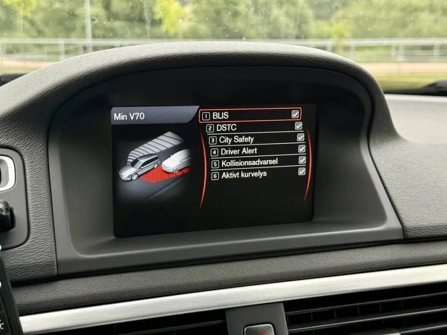 Brūns Volvo V70 2012 Rēzekne, ar dzinēja tilpumu 2.00 L un nobraukumu 260 tūkst. km par 6990 €, foto 26 vietnē AUTOMOTO.COM.LV