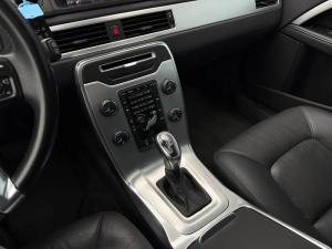 Brūns Volvo V70 2012 Rēzekne, ar dzinēja tilpumu 2.00 L un nobraukumu 260 tūkst. km par 6990 €, foto 27 vietnē AUTOMOTO.COM.LV