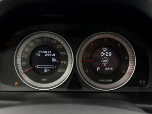 Brūns Volvo V70 2012 Rēzekne, ar dzinēja tilpumu 2.00 L un nobraukumu 260 tūkst. km par 6990 €, foto 31 vietnē AUTOMOTO.COM.LV