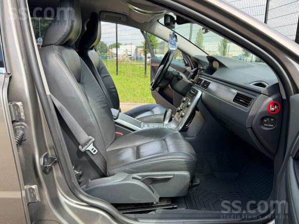 Brūns Volvo V70 2012 Valmiera, ar dzinēja tilpumu 2.00 L un nobraukumu 290 tūkst. km par 7150 €, foto 9 vietnē AUTOMOTO.COM.LV