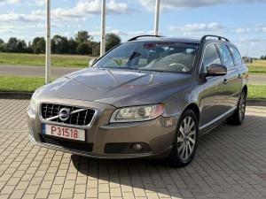 Brown Volvo V70 2012 in Raseiniai, with an engine capacity of 1.98 L and mileage of 285 thousand km for 3999 €, photo  on AUTOMOTO.COM.LV
