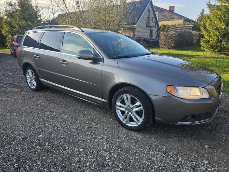 Brūns Volvo V70 2012 Pasvalys, ar dzinēja tilpumu 1.98 L un nobraukumu 320 tūkst. km par 5350 €, foto 1 vietnē AUTOMOTO.COM.LV