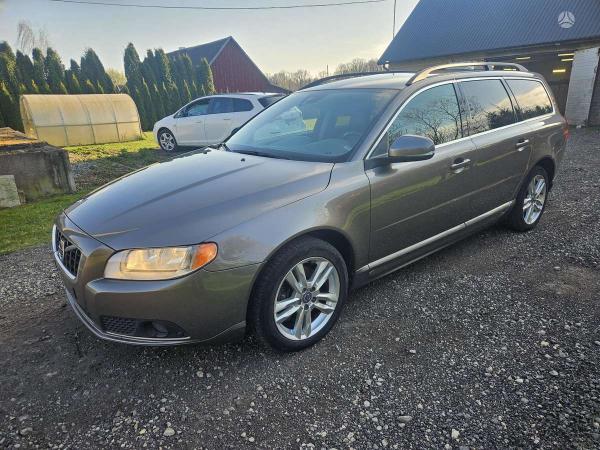 Brown Volvo V70 2012 in Pasvalys, with an engine capacity of 1.98 L and mileage of 320 thousand km for 5350 €, photo 3 on AUTOMOTO.COM.LV