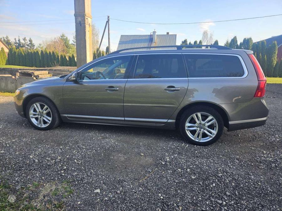 Brūns Volvo V70 2012 Pasvalys, ar dzinēja tilpumu 1.98 L un nobraukumu 320 tūkst. km par 5350 €, foto 5 vietnē AUTOMOTO.COM.LV