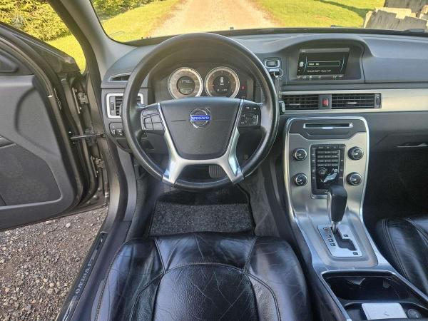 Brown Volvo V70 2012 in Pasvalys, with an engine capacity of 1.98 L and mileage of 320 thousand km for 5350 €, photo 9 on AUTOMOTO.COM.LV
