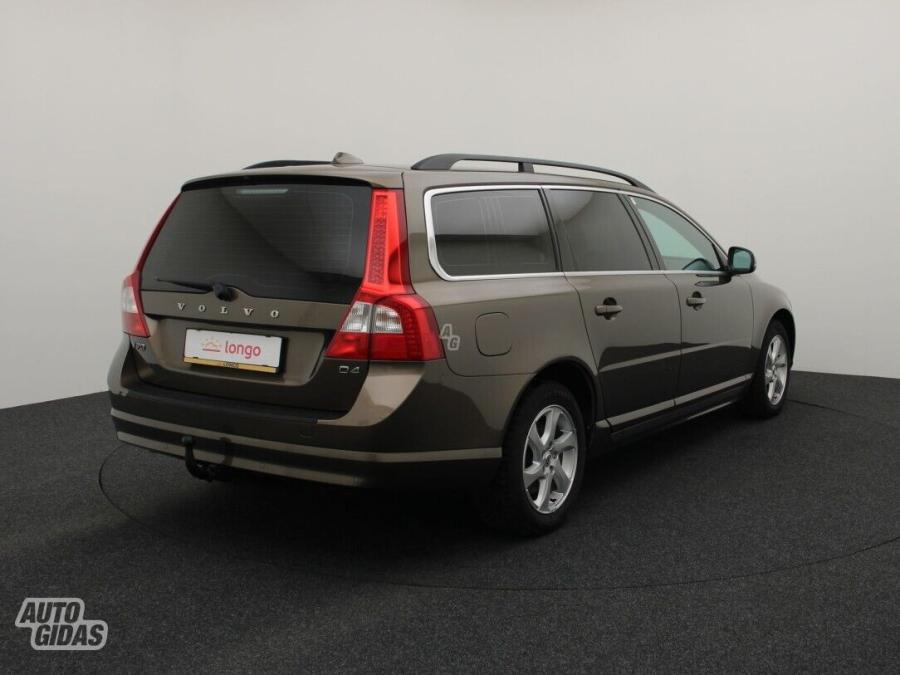 Brown Volvo V70 2013 in Vilnius, with an engine capacity of 2.00 L and mileage of 276 thousand km for 6999 €, photo 8 on AUTOMOTO.COM.LV